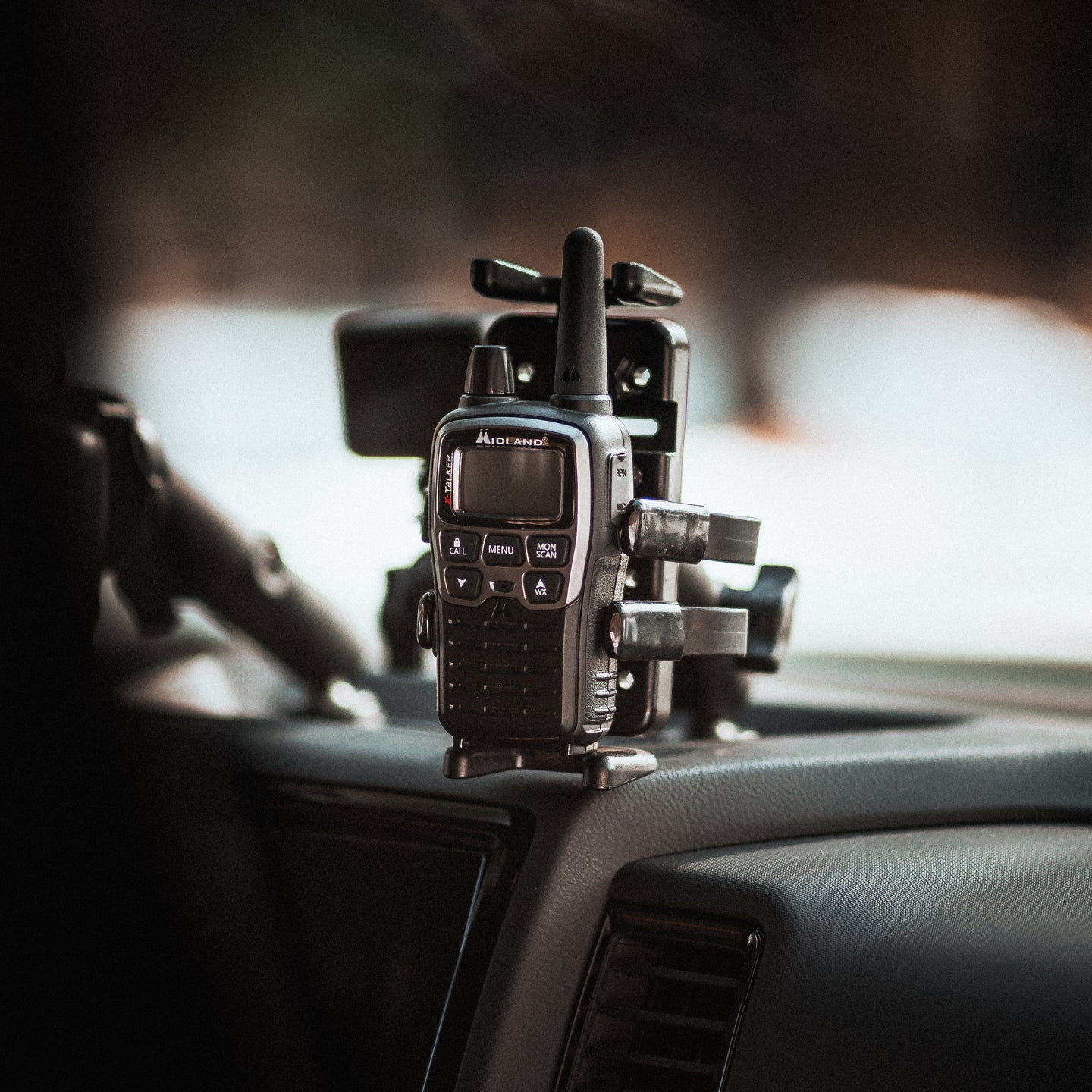 RAM® Finger-Grip™ Universal Holder with Composite Double Socket Arm ...