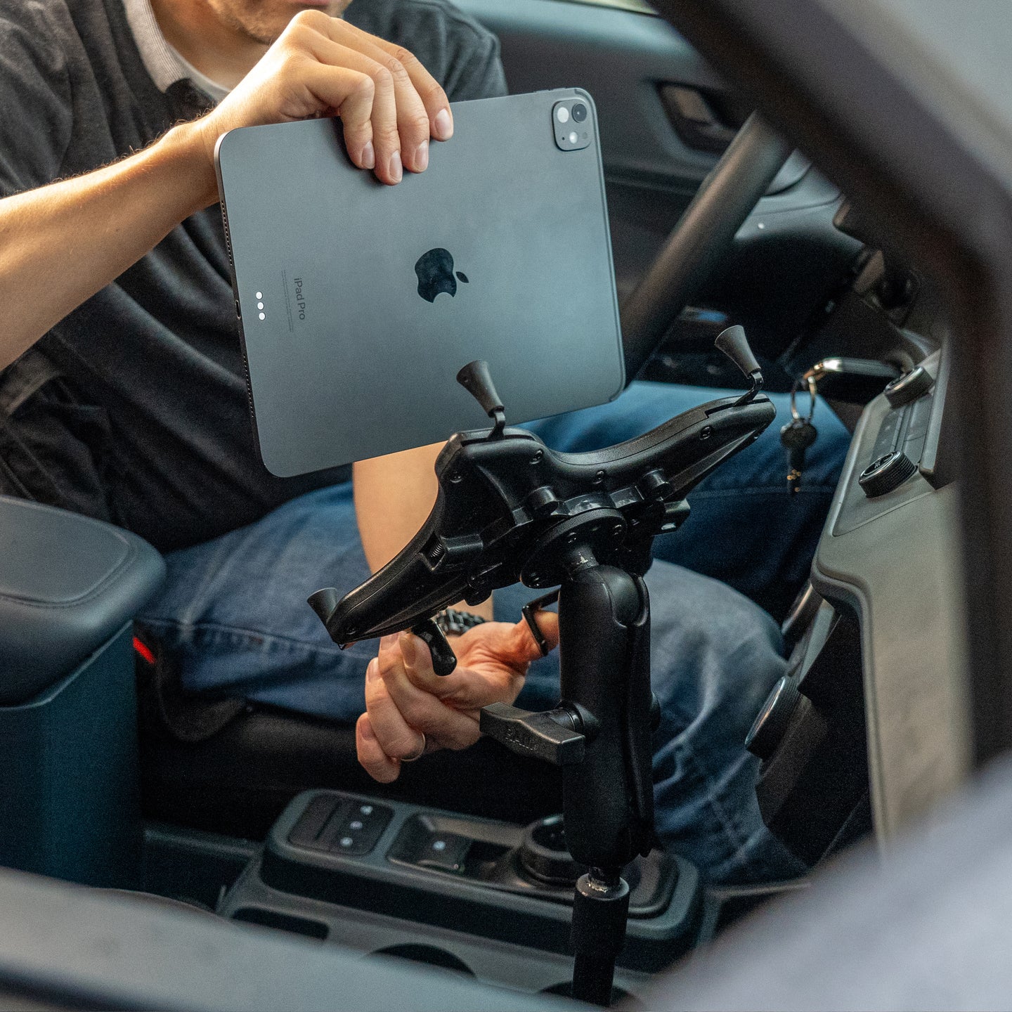 RAM® Pod HD™ 30" Vehicle Mount with Double Socket Arm – RAM Mounts