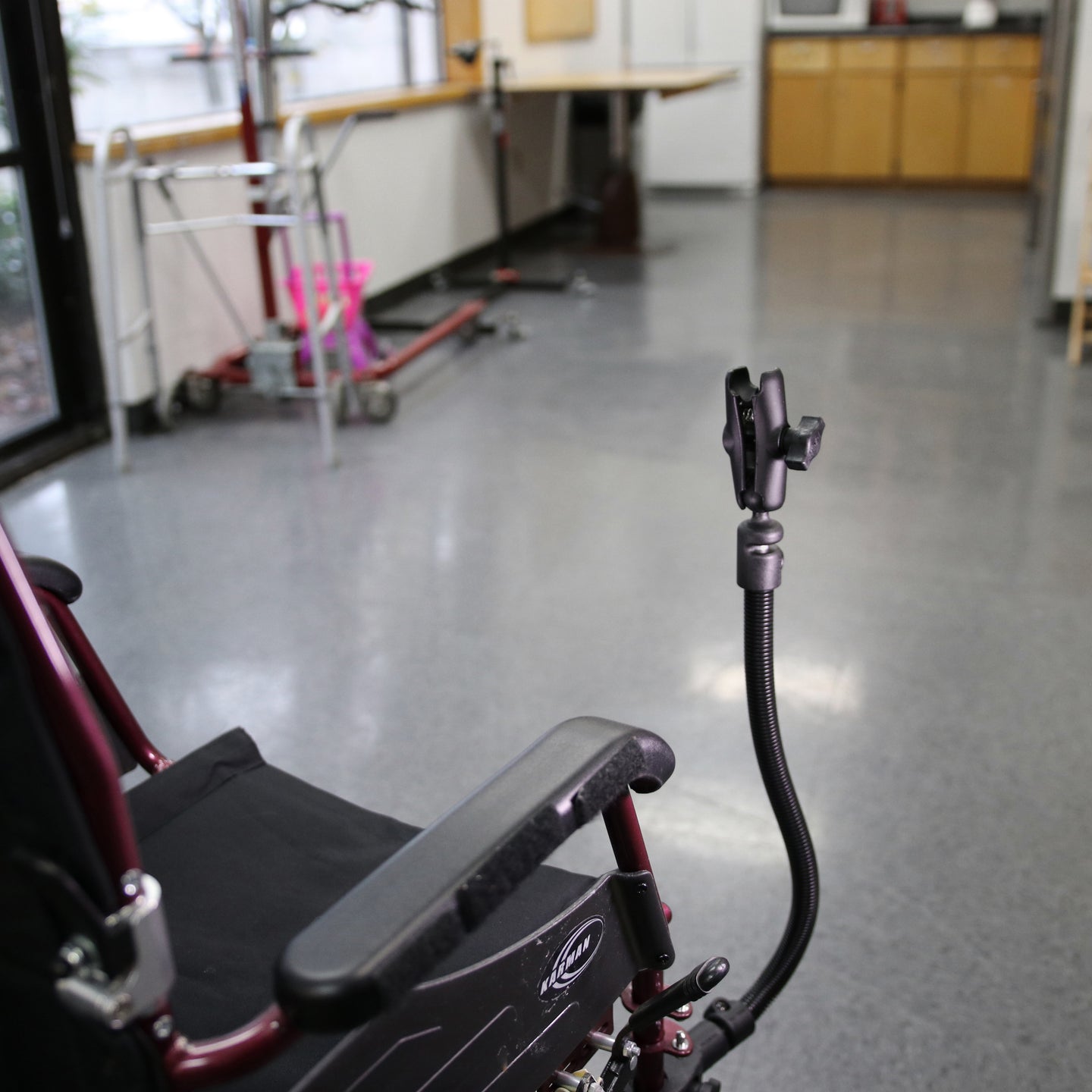 RAM® Tough-Claw® with RAM® Flex-Rod™ 26" Extension Arm for Wheelchairs ...